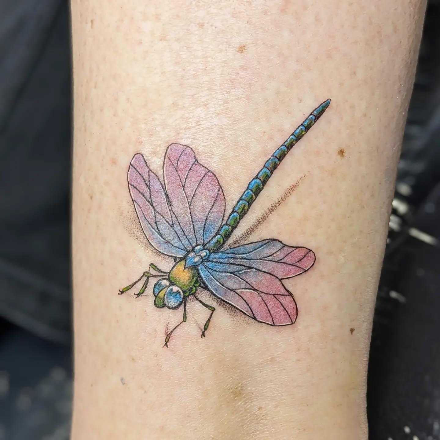 15 Realistic Dragonfly Tattoos for Women - SipNFeel