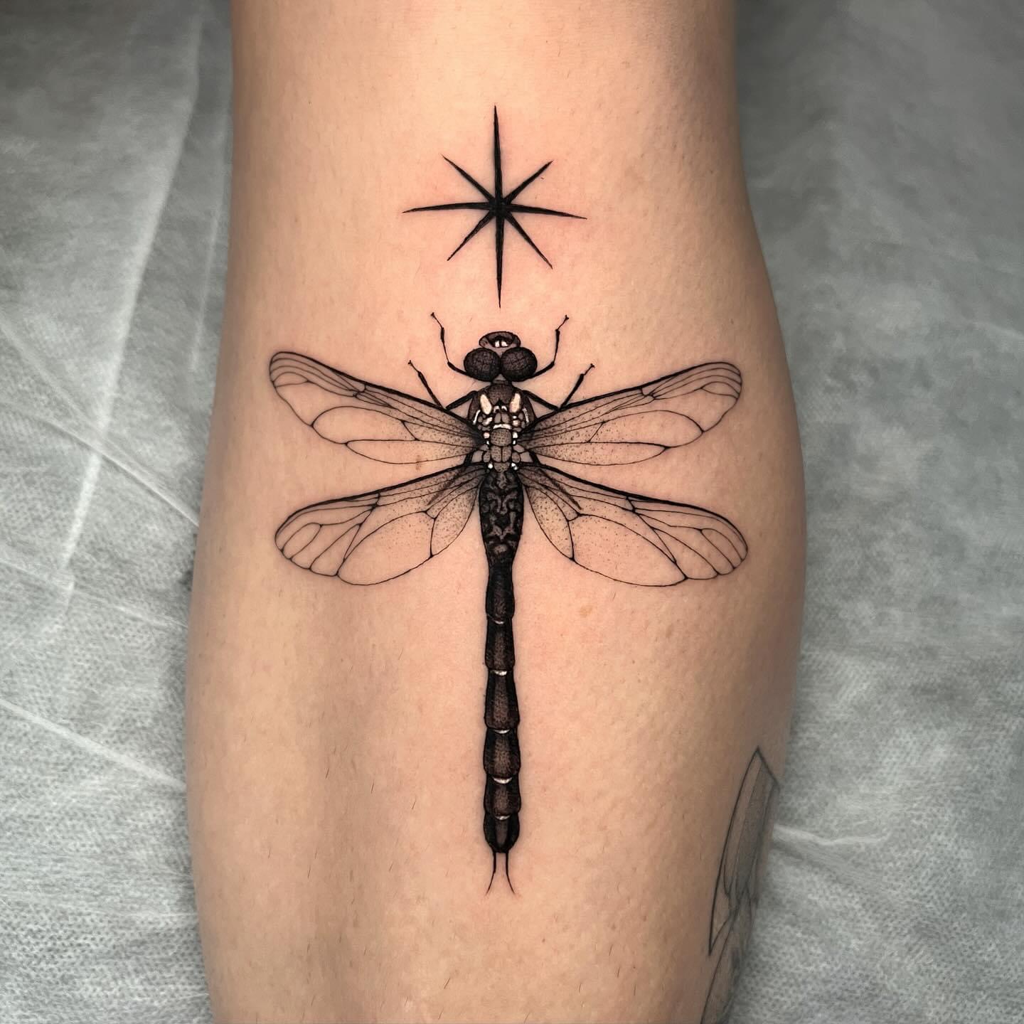 15 Realistic Dragonfly Tattoos for Women - SipNFeel